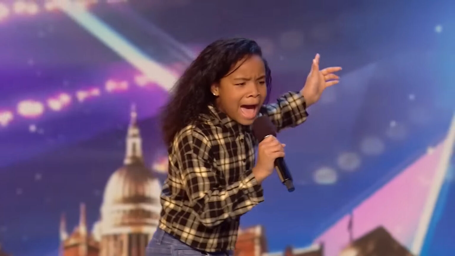 12-Year-Old Fayth Ifil Wins Simon Cowell’s Golden Buzzer After Bullying